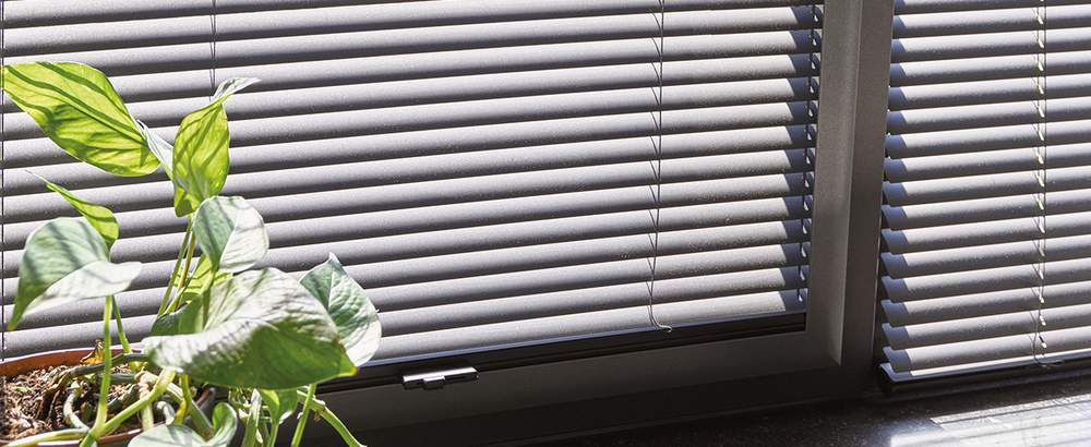 Tilt & Turn Window Blinds - luxaflex.ae